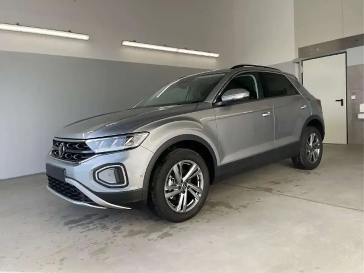 Neu VW T-Roc Cabriolet Life 150 PS (2026) in Wildenberg - 32.490 ...