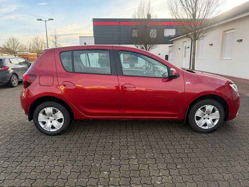 Gebraucht 2016 Dacia Sandero Lauréate 90 PS SUV – 71088 Baden ...