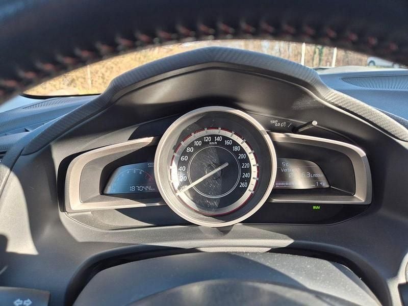 Gebraucht 2015 Mazda 3 Center-Line 120 PS Limousine – Hessen (Privat ...