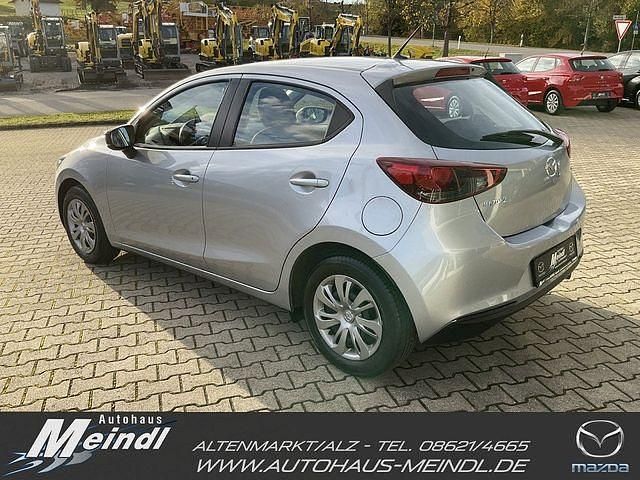 Gebraucht 2022 Mazda 2 Center-Line 75 PS Kleinwagen – Bayern (Händler ...