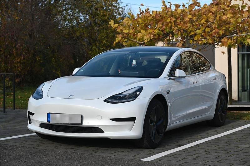 Gebraucht 2020 Tesla Model 3 Standard Range Plus 325 PS Limousine ...