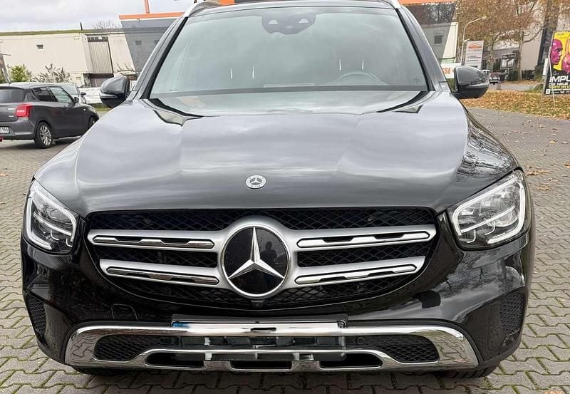Gebraucht 2022 Mercedes GLC300e AMG line Plus 306 PS SUV – 64354 ...