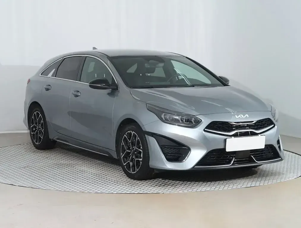 Gebraucht Kia ProCeed GT-Line 140 PS (2025) - 23.086 € | AutoUncle
