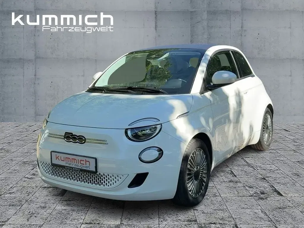 Gebraucht Fiat 500e Icon 118 PS (2022) in Aalen - 18.400 € | AutoUncle