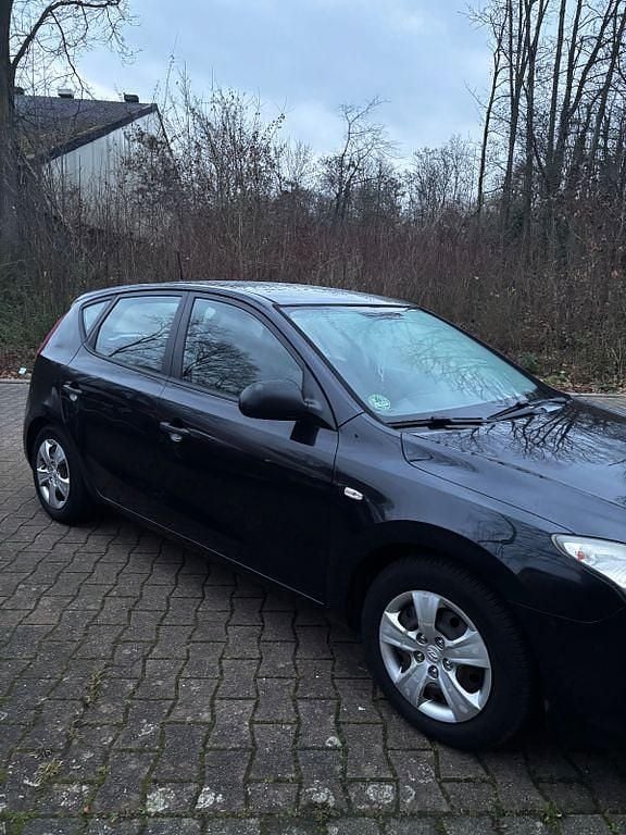 Gebraucht 2010 Hyundai i30 Classic 109 PS Limousine – Nordrhein-Westfalen (Privat) – 1.800 ...