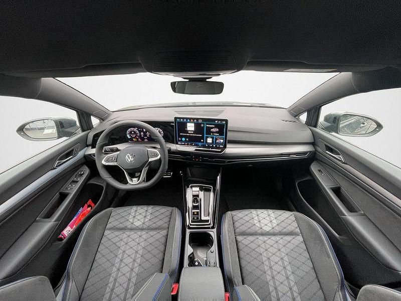 Neu 2025 VW Golf VIII R-line 150 PS Limousine – 09366 Stollberg /Erzgeb ...