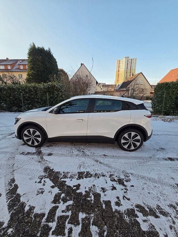 Gebraucht 2022 Renault Megane E-Tech Evolution 131 PS Limousine – 63225 ...