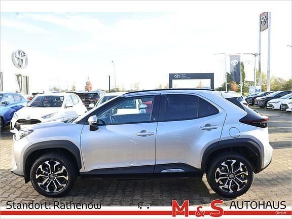 Gebraucht 2024 Toyota Yaris Hybrid Plus 130 PS – 14712 Rathenow ...