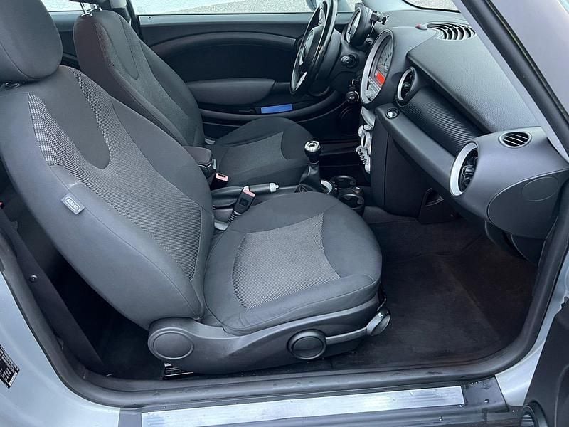 Gebraucht 2007 Mini Cooper 120 PS Kleinwagen – 64579 Hessen - Gernsheim ...