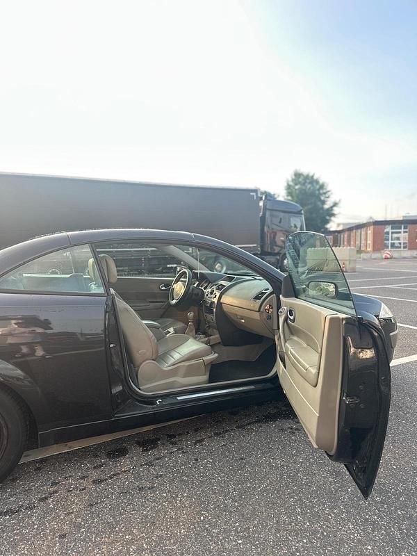 Gebraucht 2004 Renault Mégane Cabriolet 135 PS Cabrio – 41366 Nordrhein ...