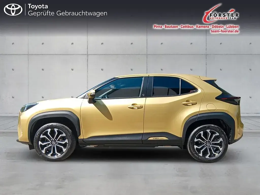 Gebraucht Toyota Yaris Cross Team 116 PS (2022) in Sachsen - 19.860 ...