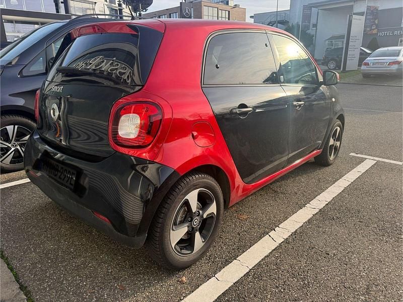 Gebraucht 2021 Smart ForFour Electric Drive 82 PS Kleinwagen – 73630 ...