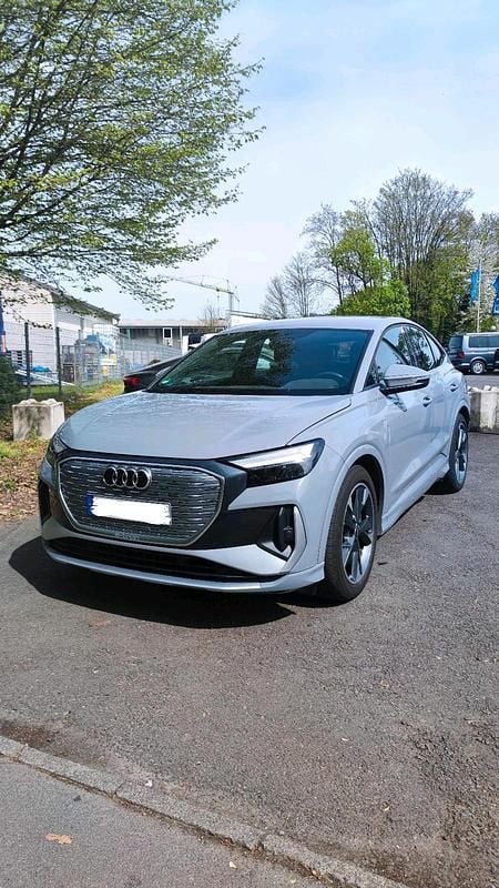 Gebraucht 2022 Audi Q4 Sportback e-tron S-Line 204 PS SUV – 64720 Hessen - Michelstadt (Privat ...