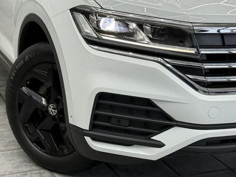 Gebraucht 2023 VW Touareg 231 PS SUV – Niedersachsen (Händler) – 51.490 ...