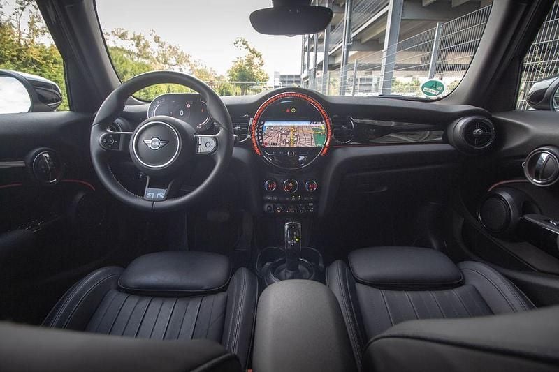 Gebraucht 2023 Mini Cooper 136 PS Kleinwagen – Hessen (Händler) – 24. ...