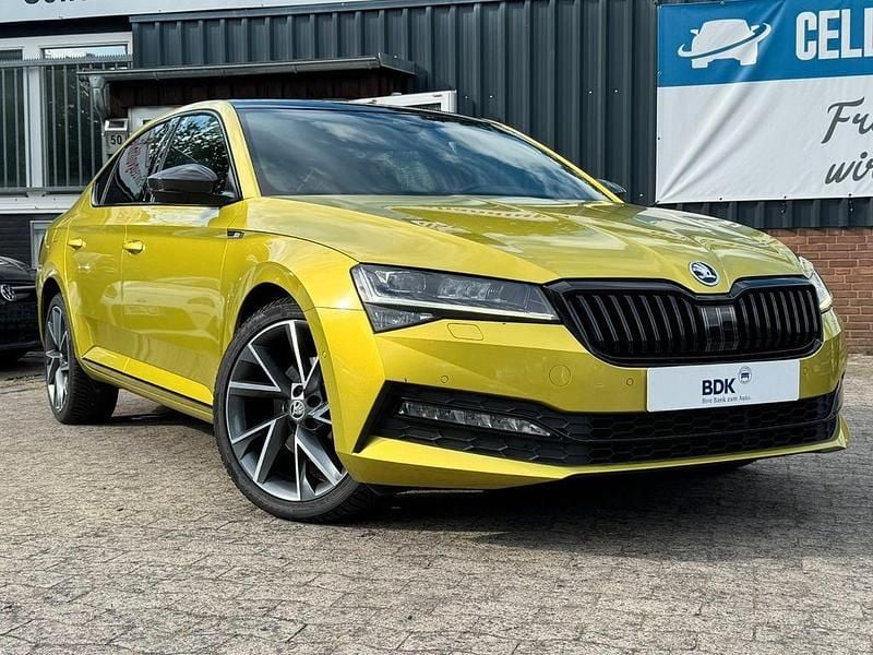 Erstaunlich Skoda Superb Limousine Sportline Bild