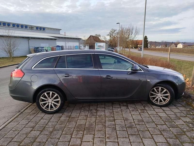Gebraucht 2010 Opel Insignia Business Edition 160 PS Kombi – 89165 ...