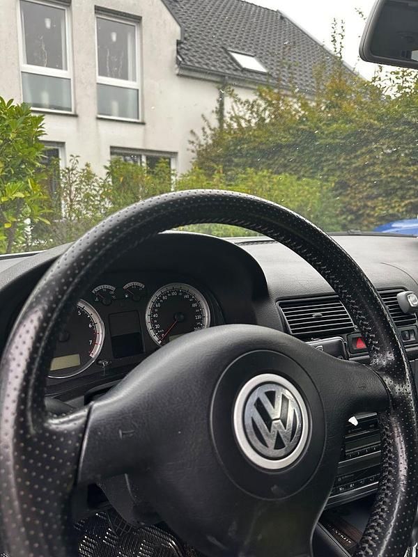 Gebraucht 2003 VW Golf Basis 116 PS Limousine – 33729 Bielefeld ...