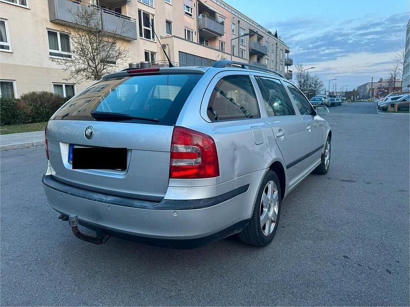 Skoda Octavia Combi Gebraucht Von Privat