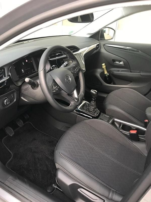 Gebraucht 2020 Opel Corsa Elegance 101 PS Limousine – 86456 Bayern ...