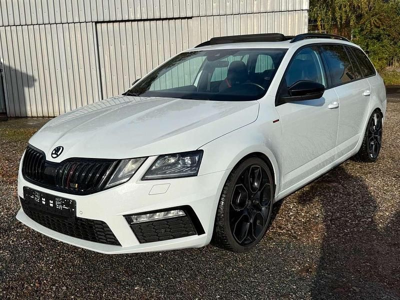 Gebraucht 2020 Skoda Octavia RS 184 PS Kombi – Schleswig-Holstein ...