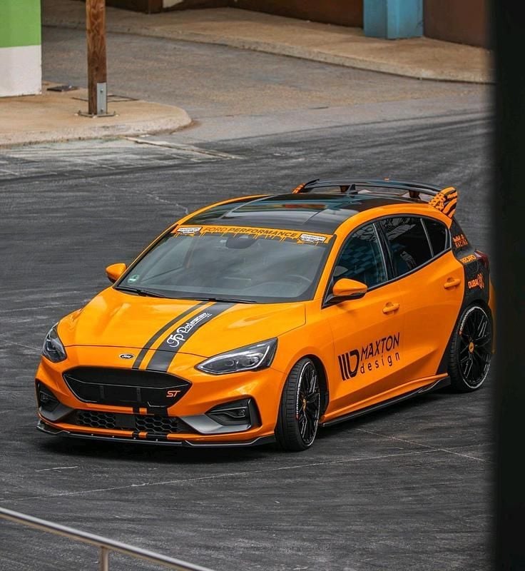 Gebraucht 2020 Ford Focus Performance Edition 280 PS Limousine – 63500 ...