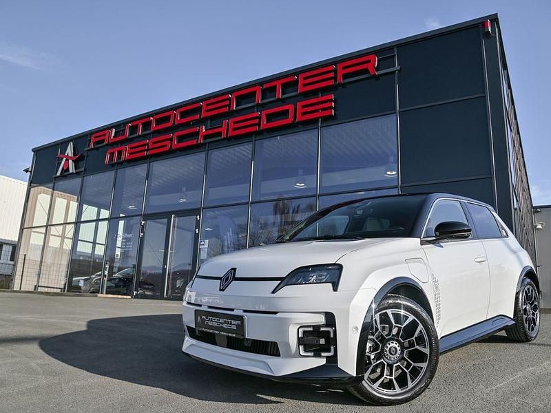 Gebraucht 2025 Renault 5 E-Tech Komfort 150 PS Limousine – Nordrhein ...