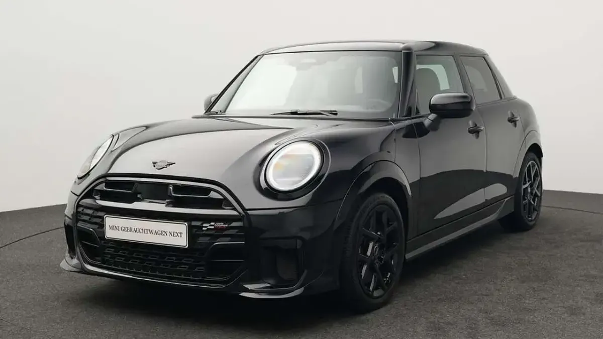 Gebraucht Mini John Cooper Works 204 PS (2025) in München - 30.539 ...