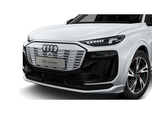 Gebraucht 2025 Audi Q6 e-tron Ambiente 252 PS SUV – 92318 Neumarkt ...