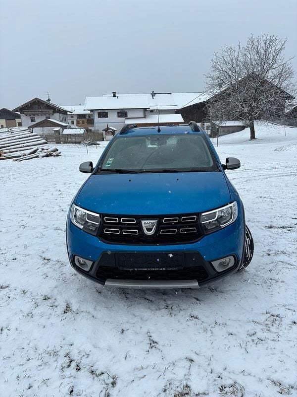 Gebraucht 2020 Dacia Sandero Stepway 101 PS Limousine – 83125 Bayern ...