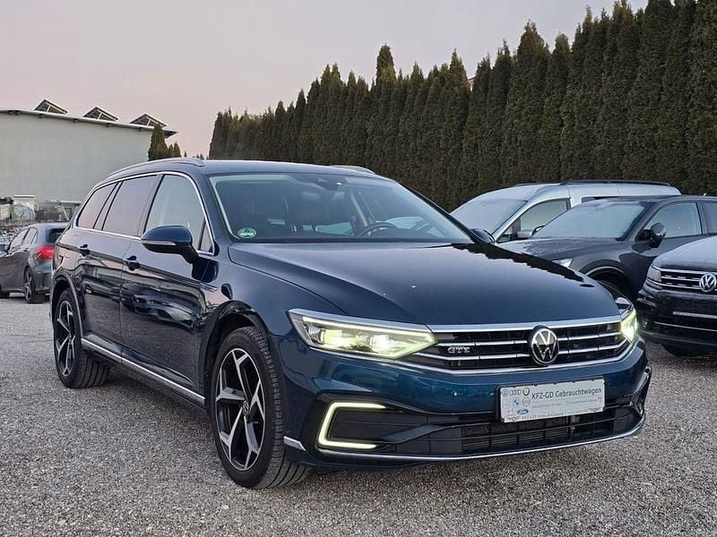 Gebraucht 2021 VW Passat GTE 156 PS Kombi – 73529 Baden-Württemberg ...