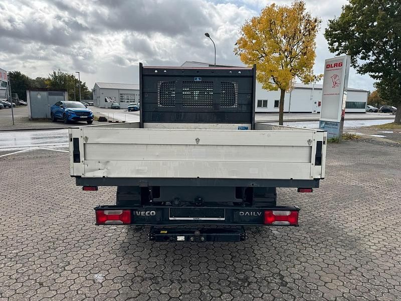 Gebraucht 2020 Iveco Daily 136 PS Van / Kleinbus – 35452 Hessen ...