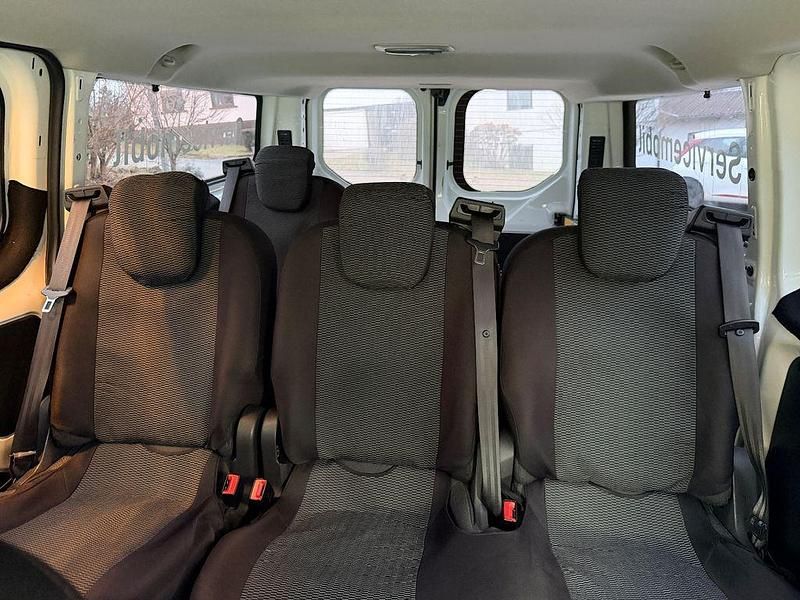 Gebraucht 2016 Ford Transit Custom 131 PS Van / Kleinbus – 66265 ...