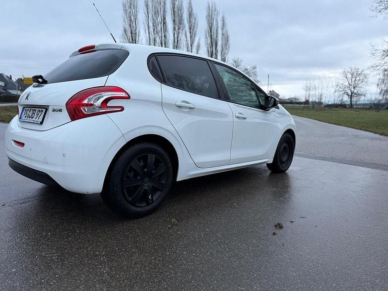 Gebraucht 2014 Peugeot 208 Style 82 PS Kleinwagen – 55469 Rheinland ...