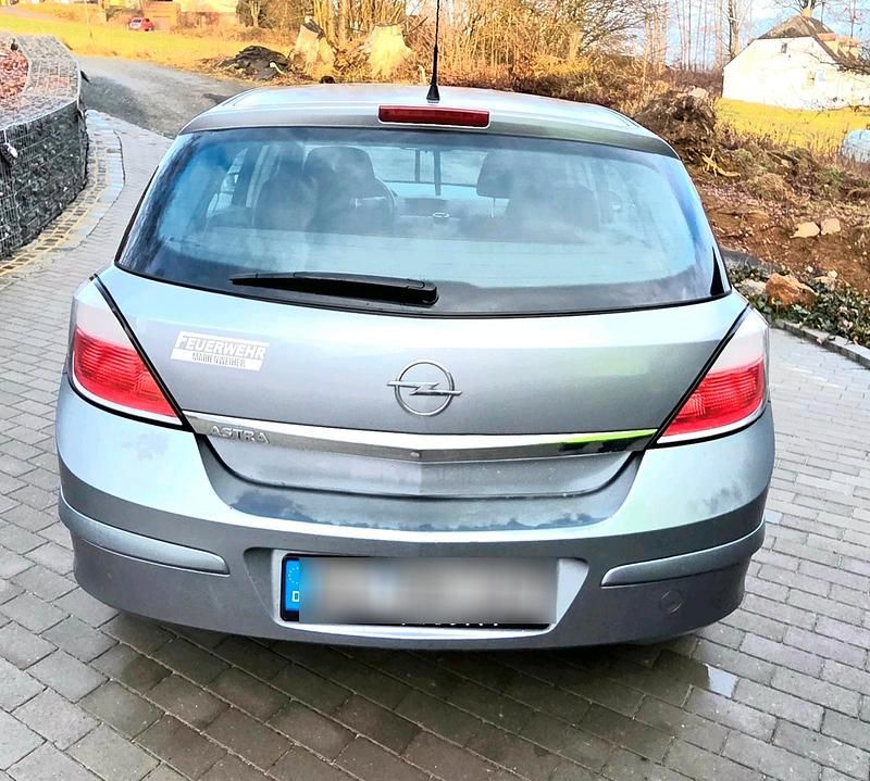 Gebraucht 2005 Opel Astra 90 PS Coupé – 95352 Bayern - Marktleugast ...
