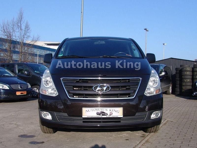 Gebraucht 2017 Hyundai H-1 Premium 170 PS Van / Kleinbus – 12681 Berlin ...