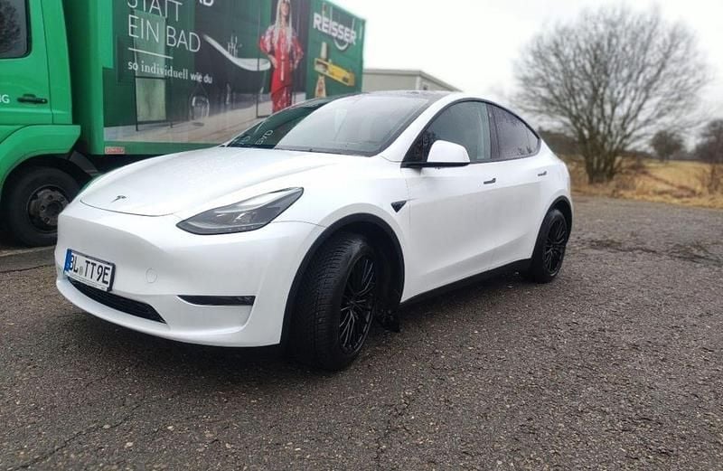 Gebraucht 2023 Tesla Model Y Long Range AWD 373 PS SUV – 72348 Baden ...