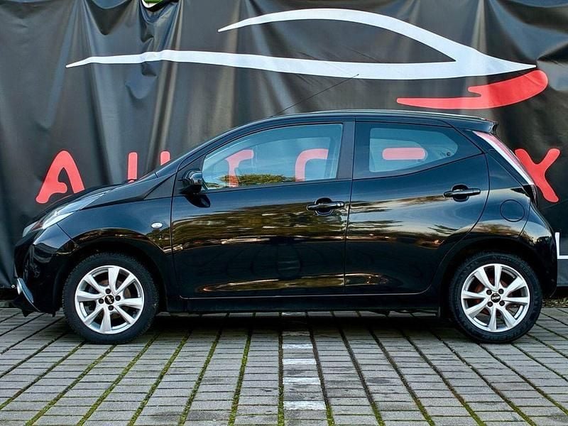 Gebraucht 2017 Toyota Aygo X-play 69 PS Kleinwagen – Hessen (Händler ...