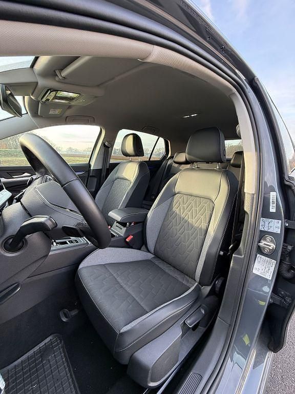 Gebraucht 2024 VW Golf IQ Drive 150 PS Limousine – Niedersachsen ...