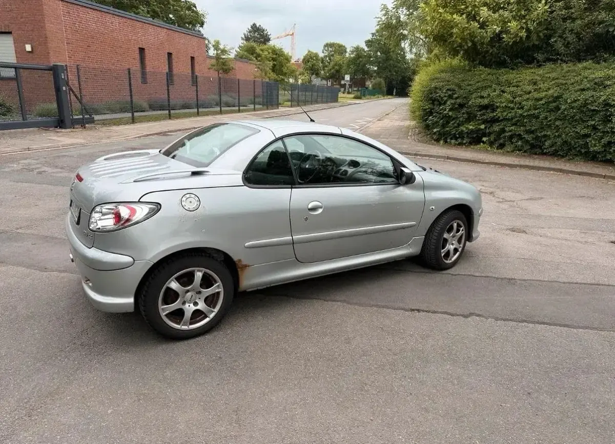Gebraucht Peugeot 206 CC 109 PS (2005) in Niedersachsen - Nienburg ...