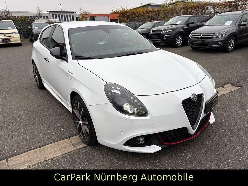 Gebraucht 2016 Alfa Romeo Giulietta Veloce 241 PS Limousine – 90763 ...