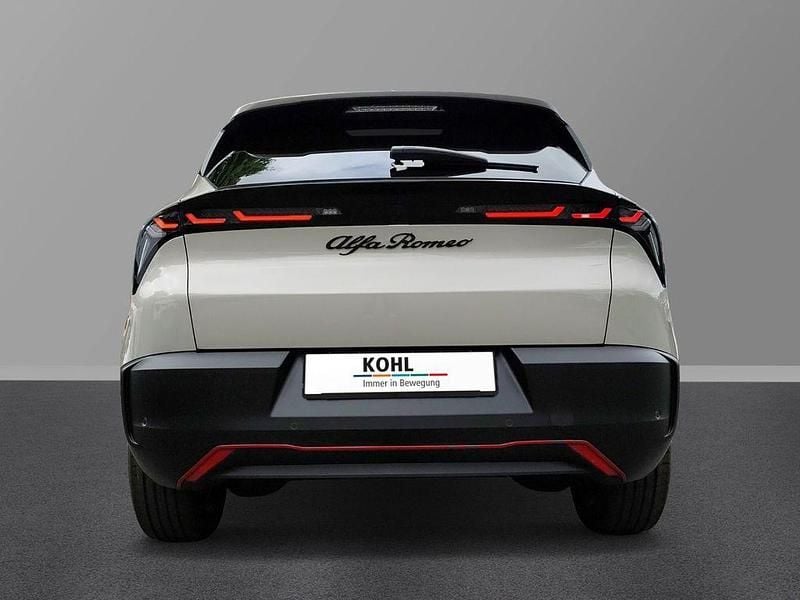 Gebraucht 2024 Alfa Romeo Junior Edizione Speciale 156 PS SUV ...