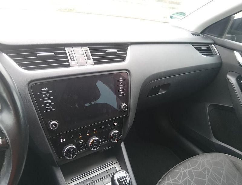 Gebraucht 2018 Skoda Octavia Clever 150 PS Kombi – 89290 Bayern - Buch ...