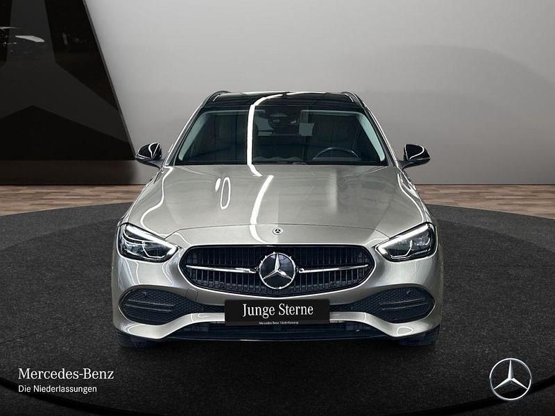 Gebraucht 2022 Mercedes C300e Night 204 PS Limousine – Hessen (Händler ...