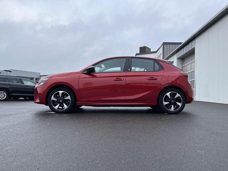 Gebraucht 2022 Opel Corsa Edition 136 PS Limousine – Bayern (Händler ...
