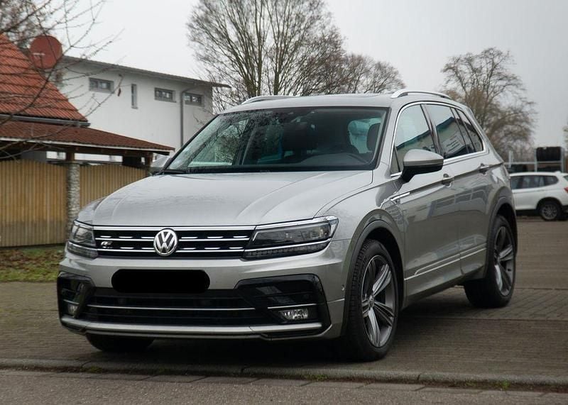 Gebraucht 2019 VW Tiguan Highline 150 PS SUV – Baden-Württemberg ...