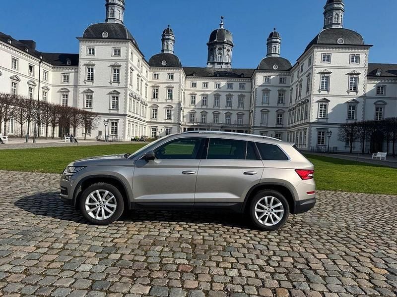Elegantes Skoda Kodiaq Preis Ebenbild