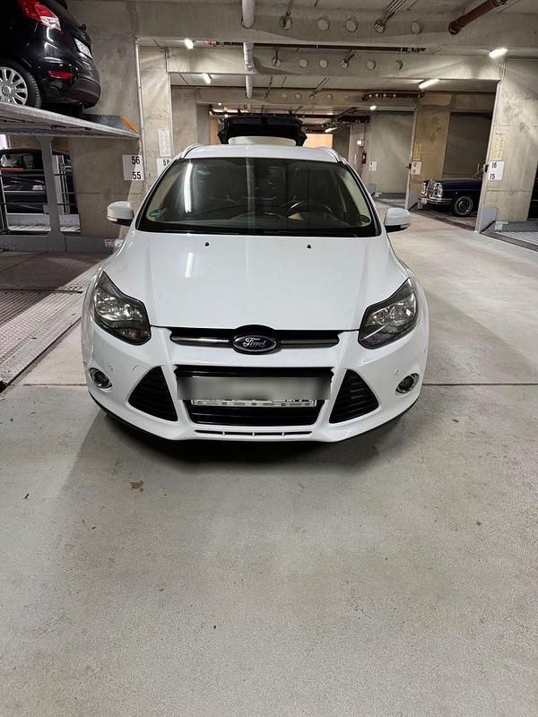 Gebraucht 2012 Ford Focus Champions Edition 150 PS Kombi – 90469 ...