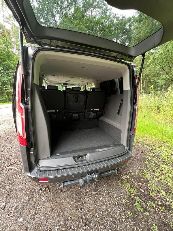 Gebraucht 2022 Ford Tourneo Titanium X 150 PS Van / Kleinbus – 29313 ...