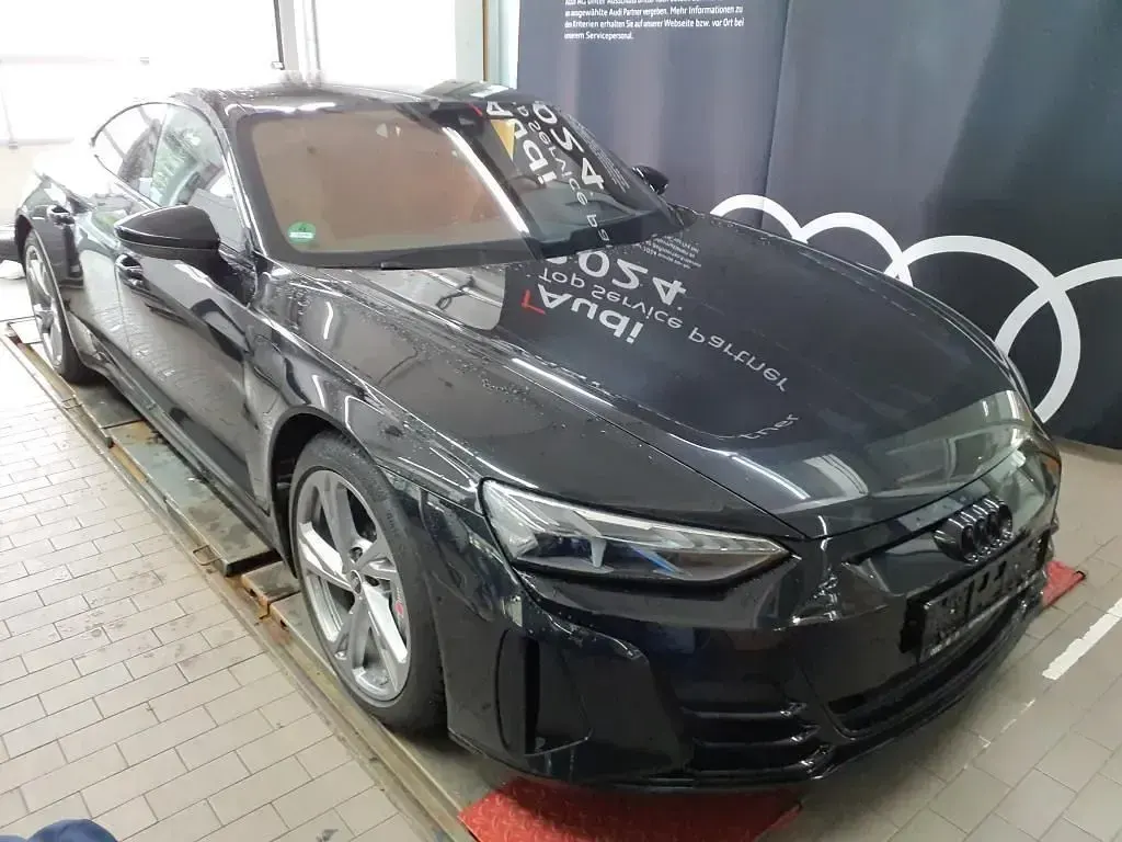 Gebraucht Audi e-tron GT quattro Sport 600 PS (2021) - 60.488 € | AutoUncle